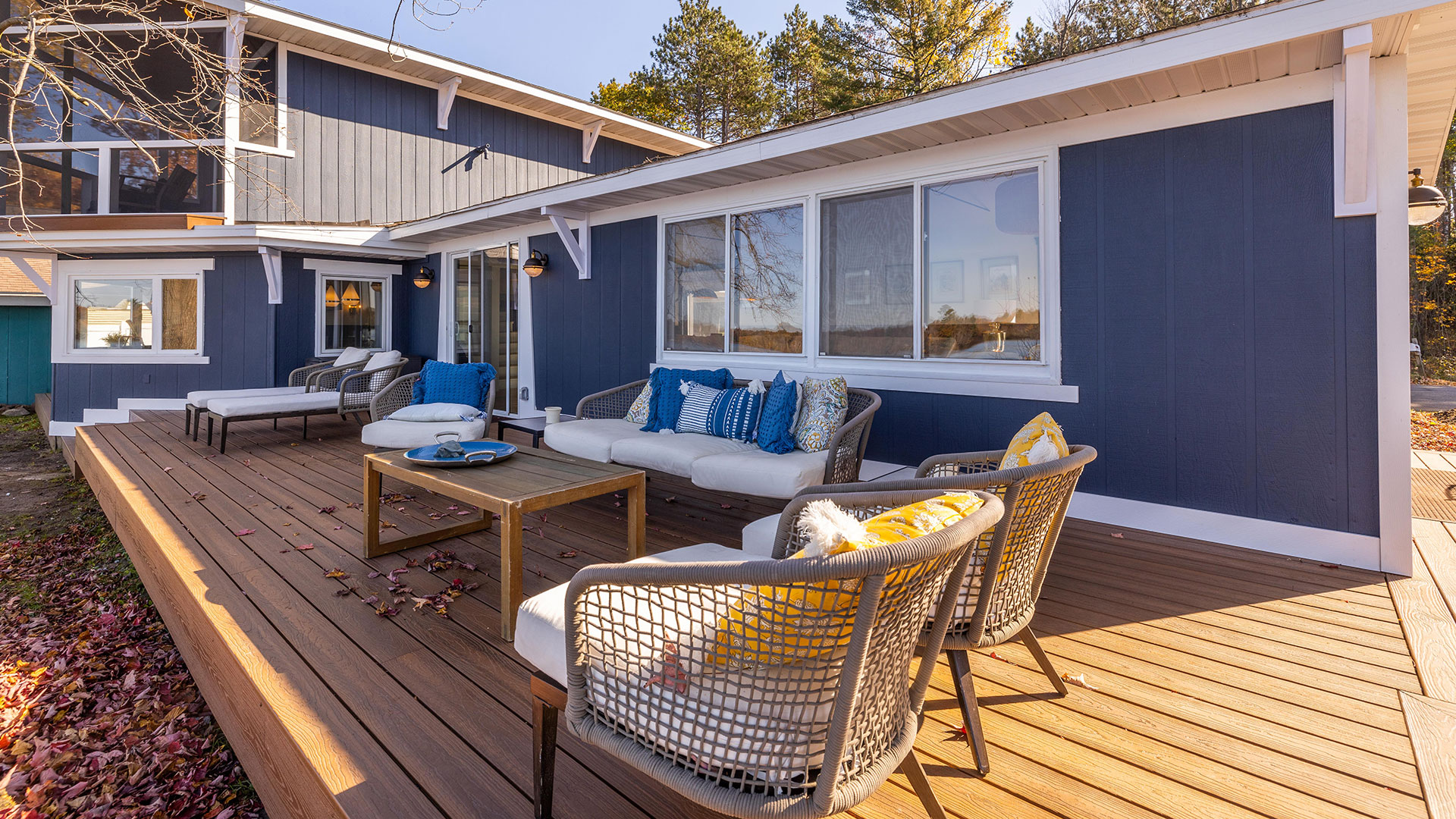Tips for Decorating the Deck